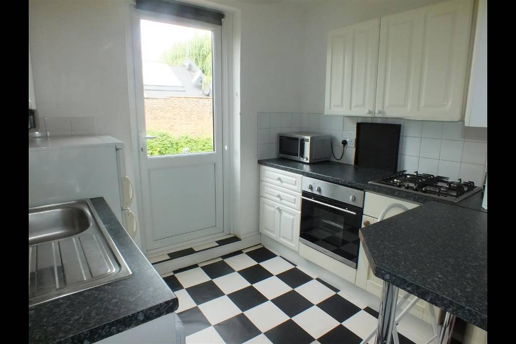 Roderick Road NW3 2NN