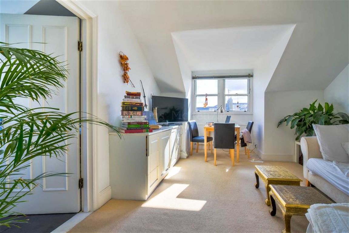 Belsize Square, London, London, NW3